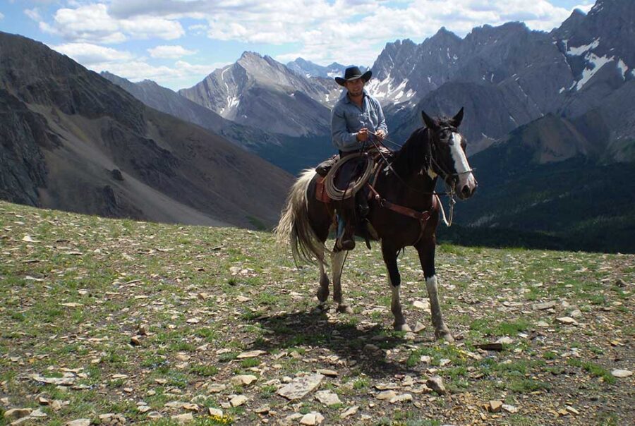 Horseback Riding Rocky Mountains - Anchor D Guiding & Outfitting Ltd.